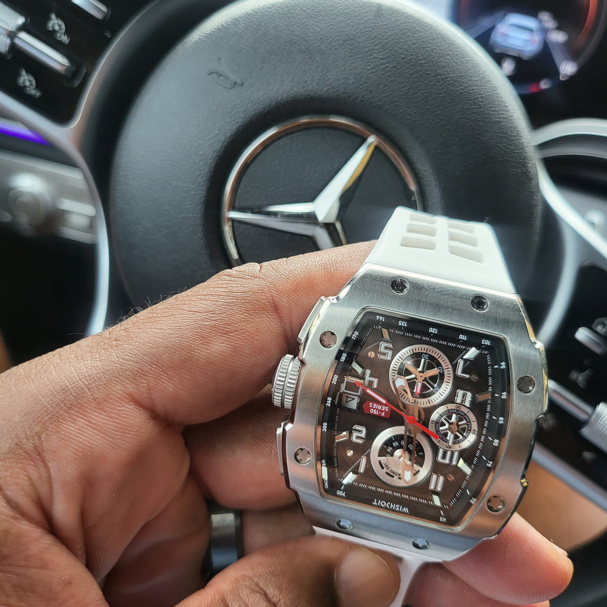 Why Every Watch Enthusiast Needs a Calendar Watch in Their Collection ...